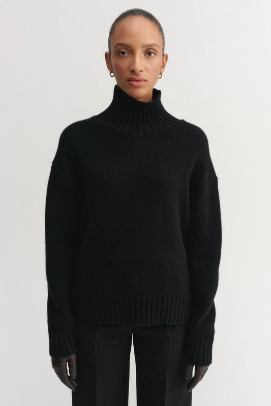 Almada Label FW25 | High-End Knitwear, Coats & Luxury Fashion Dortmund ...